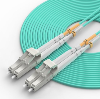 Światłowód jednomodowy a światłowód wielomodowy — blog AscentOptics
