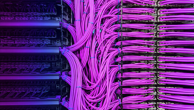 Comprehensive Guide to Active Electrical Cables - AscentOptics Blog